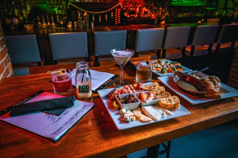 Hemingway's Underground – Hemingway's Underground Medina's Newest ...